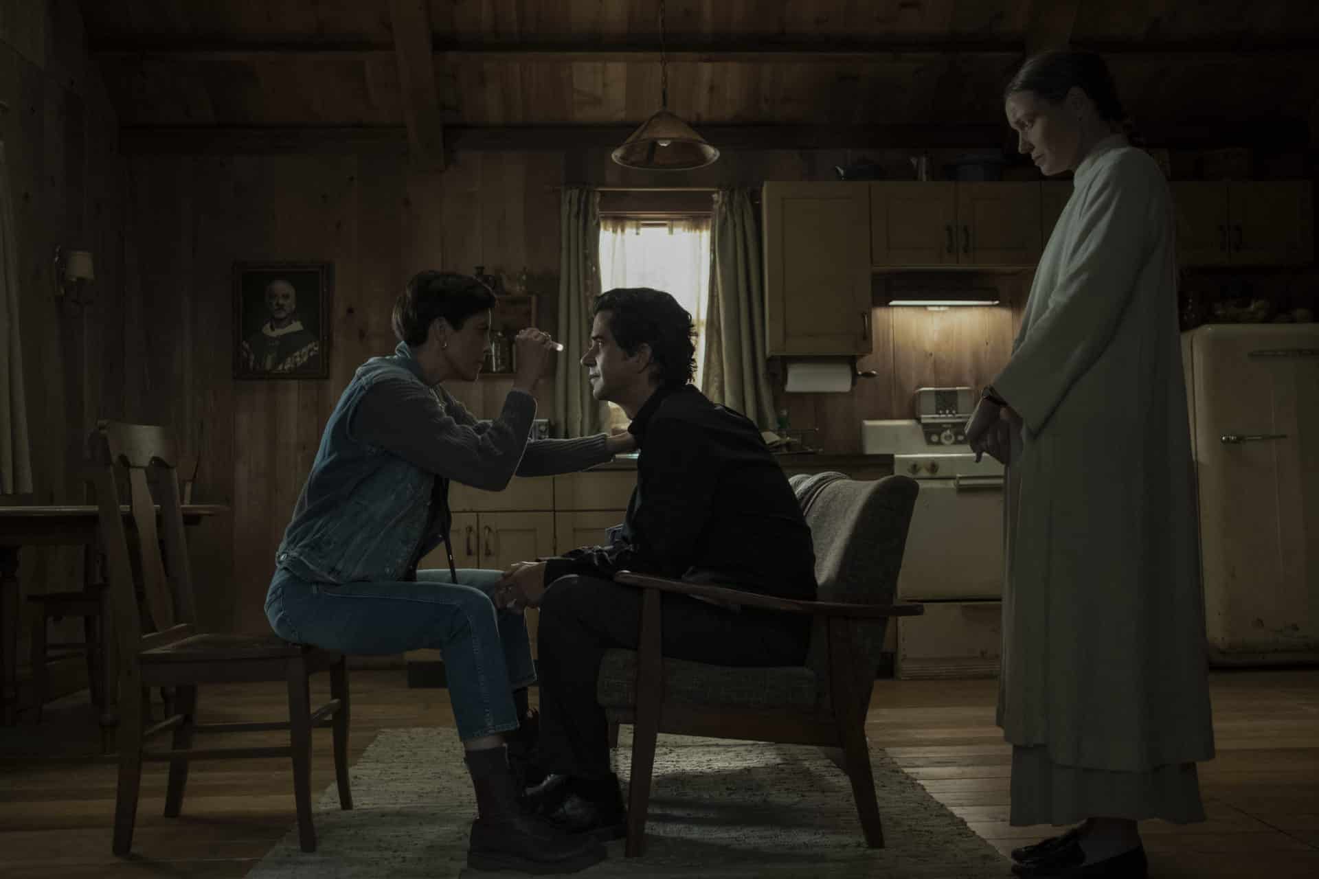 Netflix's Midnight Mass Official Teaser Trailer