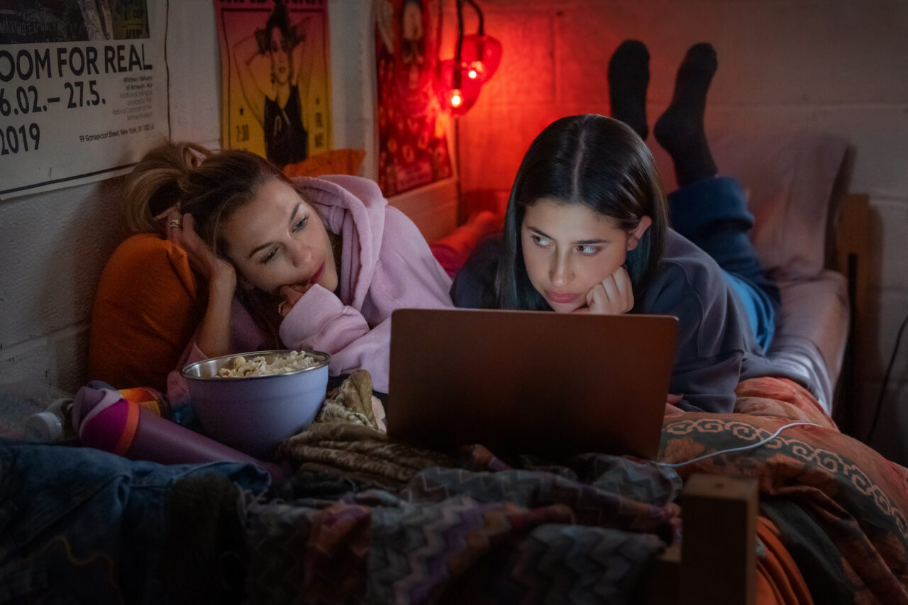 Roommates Official Trailer